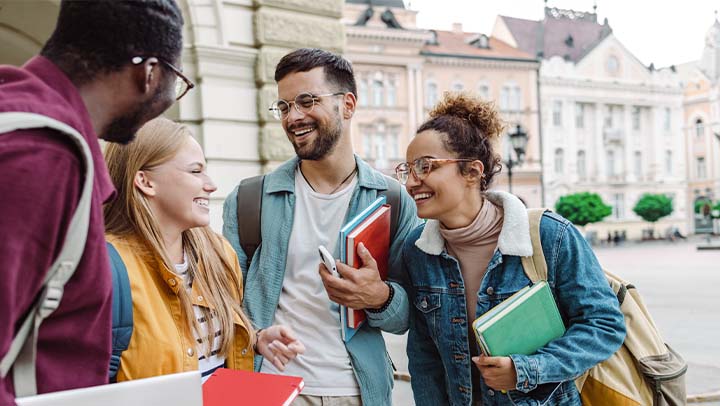 Tudo o que precisas de saber sobre estudar no estrangeiro